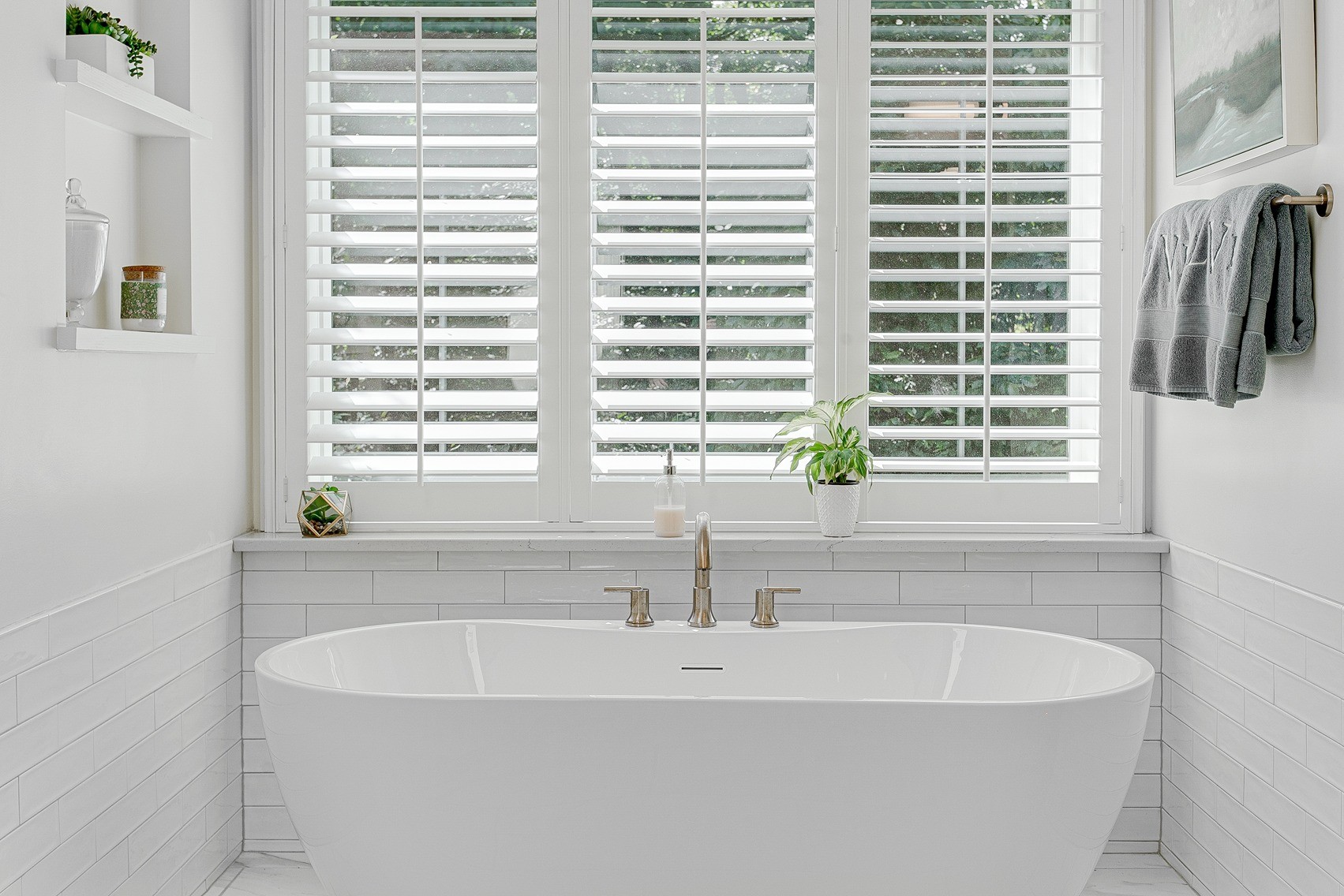 Indoor Versus Outdoor Shutters | Weaver Shutters